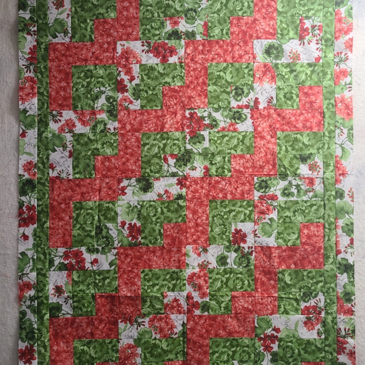 Geranium Quilt Top | Knotty Stitches